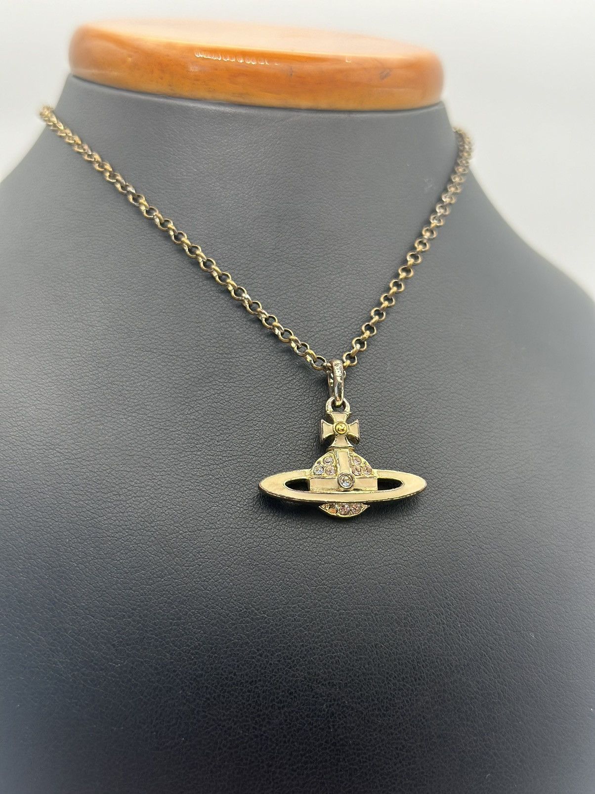 Vivienne westwood necklace vintage store