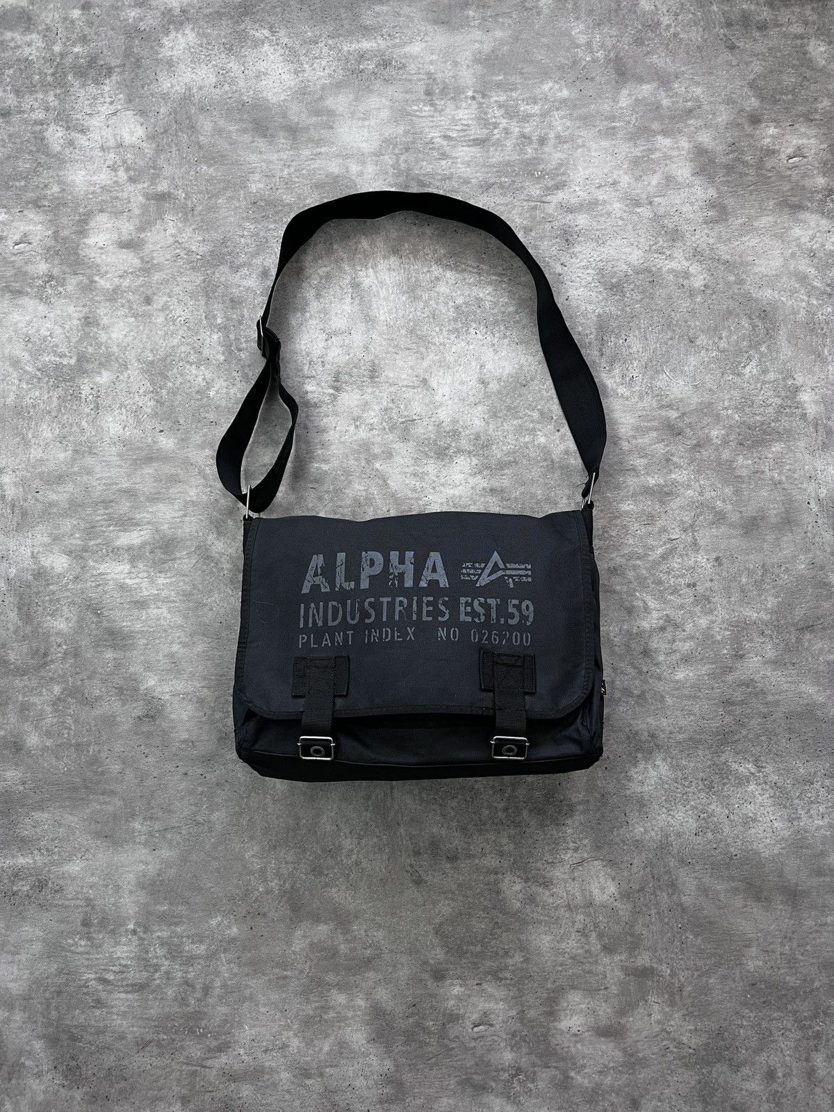 Alpha Industries × Military × Vintage Rare vintage Alpha Industries Bag ...