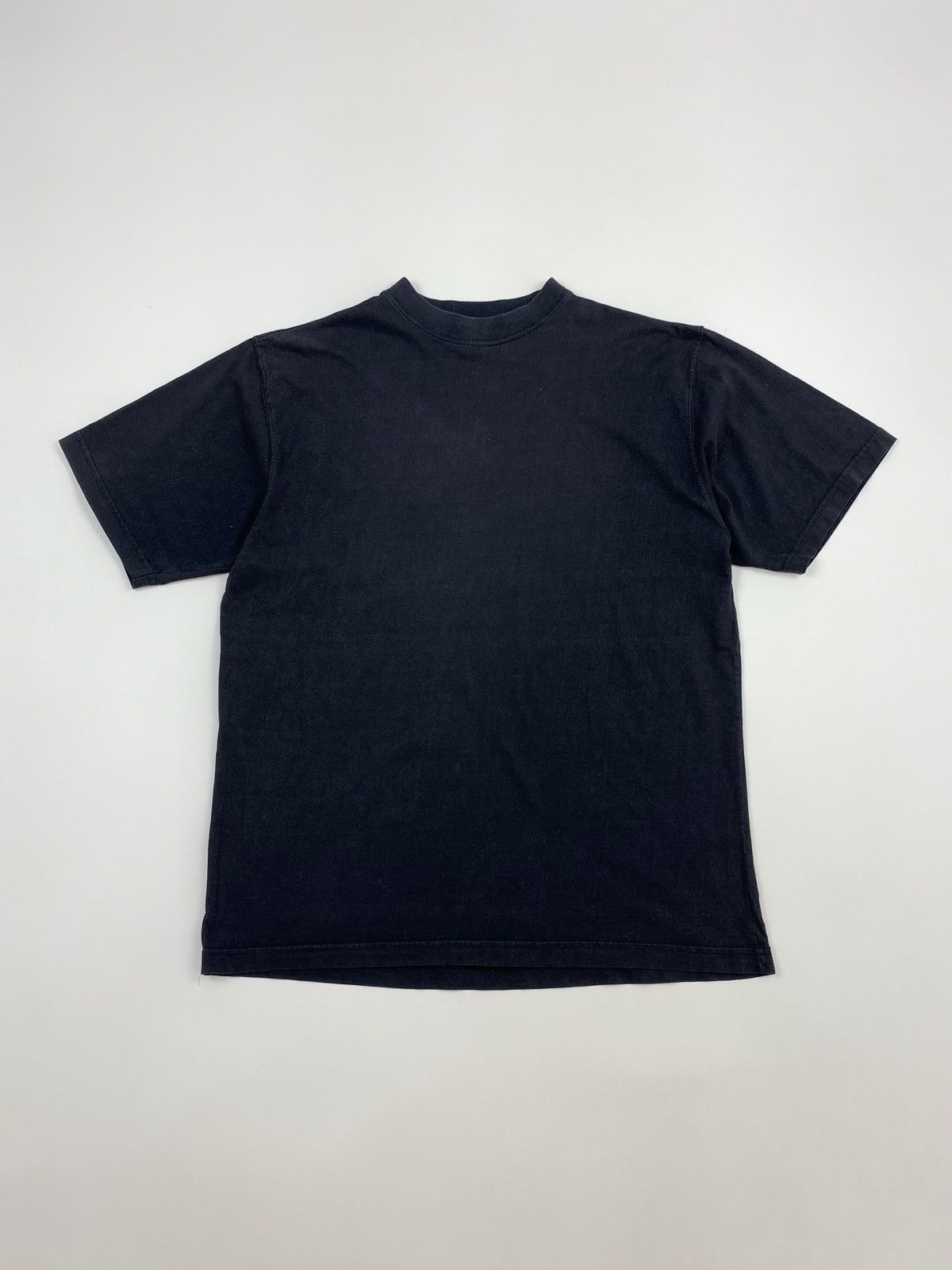Vintage Vintage Sun Faded Black Blank T-Shirt | Grailed
