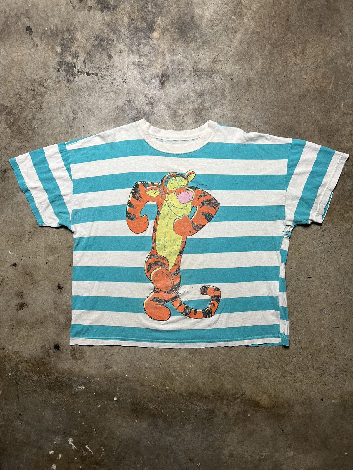 Cartoon Network × Disney × Vintage Vintage thrashed Winnie the Pooh ...