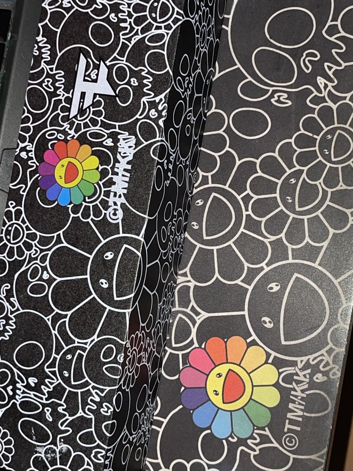 FaZe × Takashi Murakami Takashi Murakami x Faze Clan Mousepad Black ...