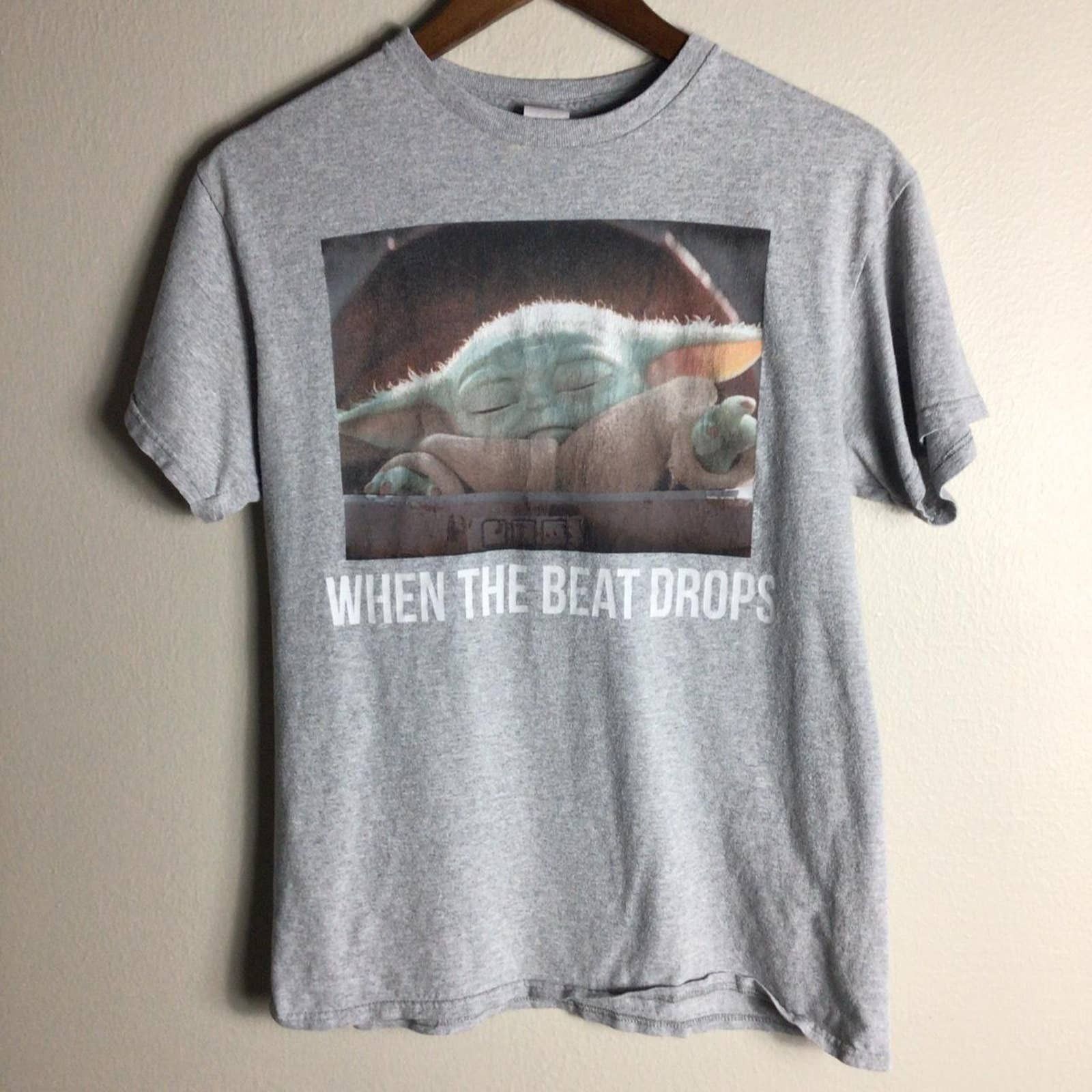 Star Wars Baby Yoda Star Wars Meme When The Beat Drops Grey M T Shirt ...