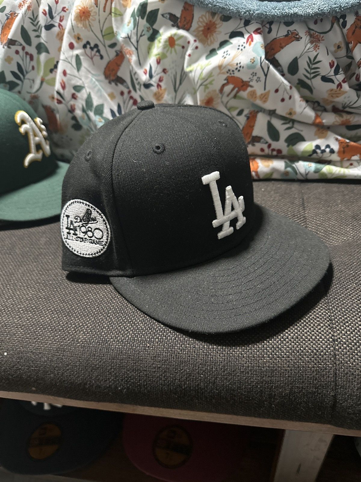 MLB × New Era LA dodgers all black hat fitted side patch 7 3/8 | Grailed