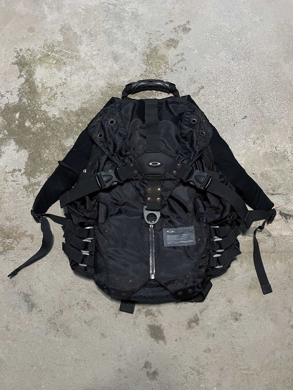 Backpack × Oakley × Vintage Vintage Oakley O Pack 4.0 Backpack | Grailed