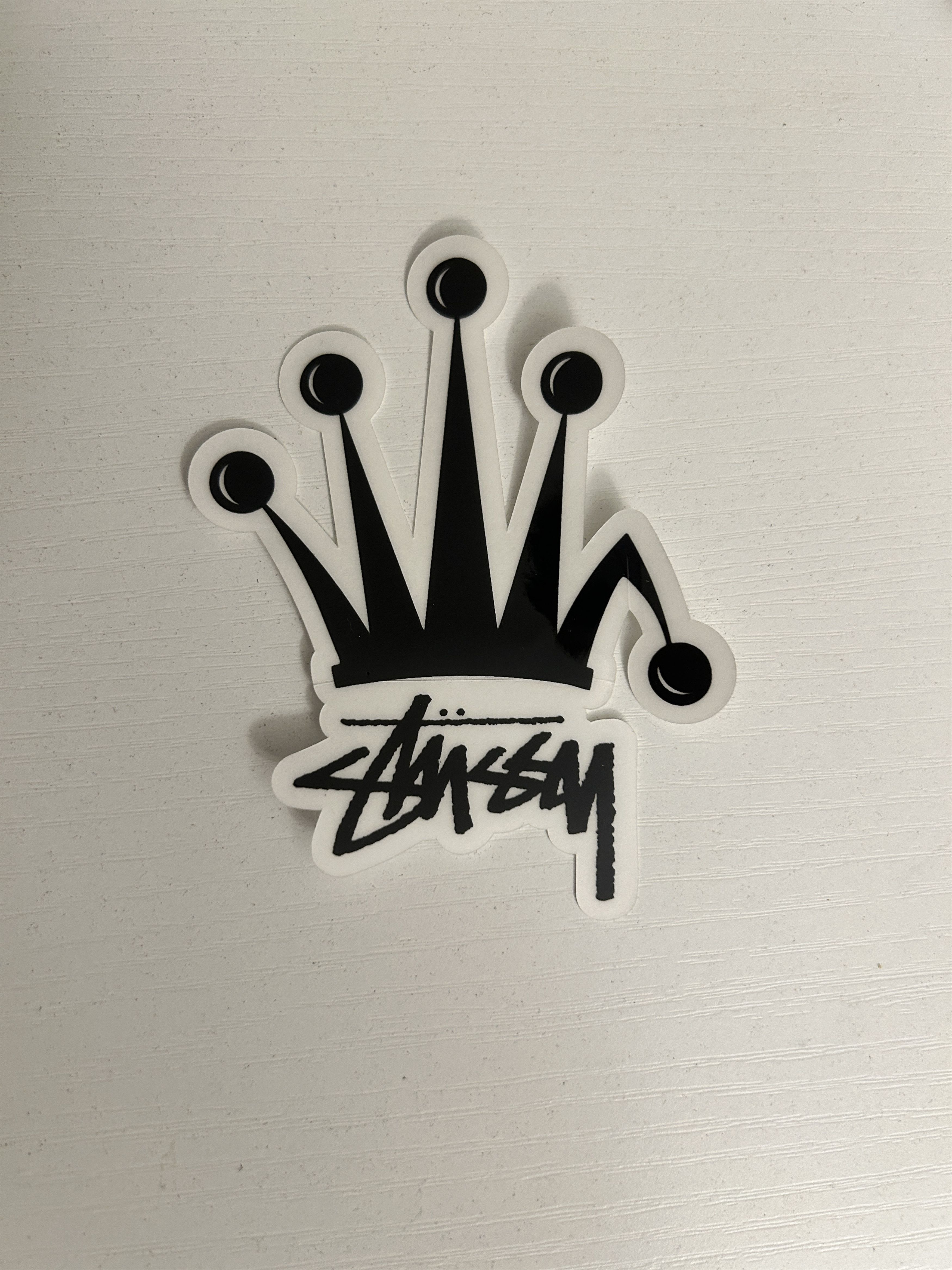 Stussy crown sticker black | Grailed