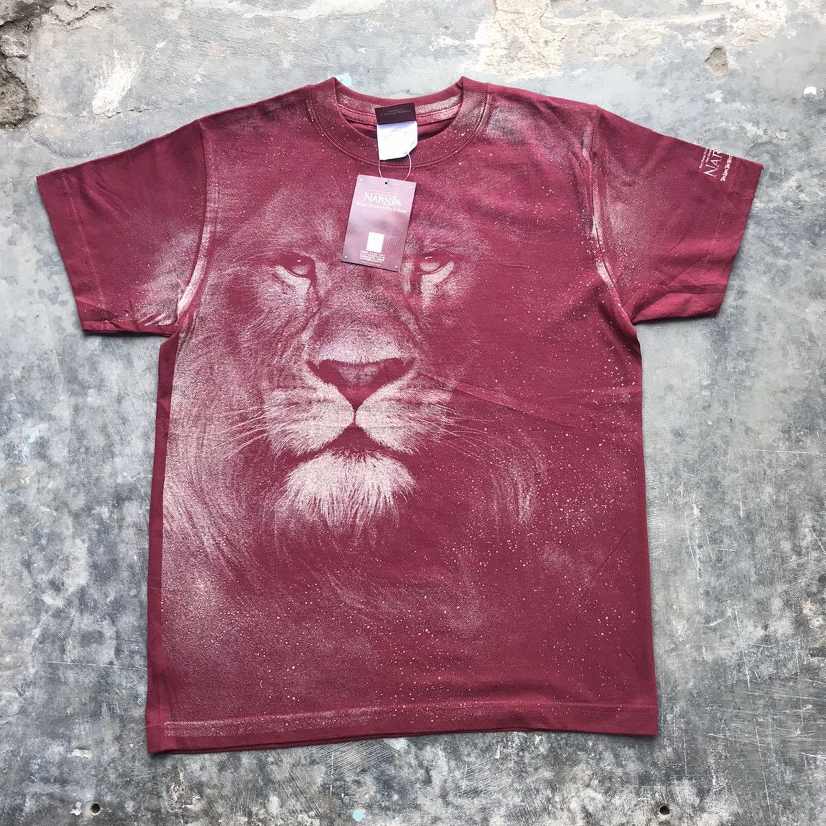 Disney Deadstock Movie Narnia “Aslan” Big Print | Grailed
