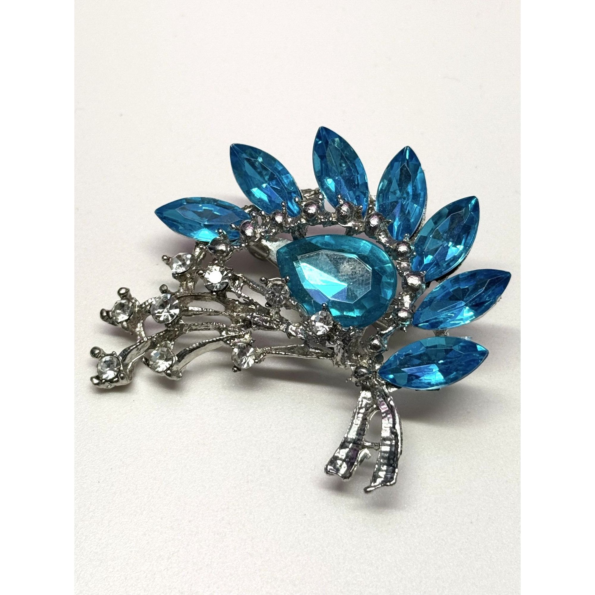 Vintage Vintage blue rhinestone brooch pin | Grailed