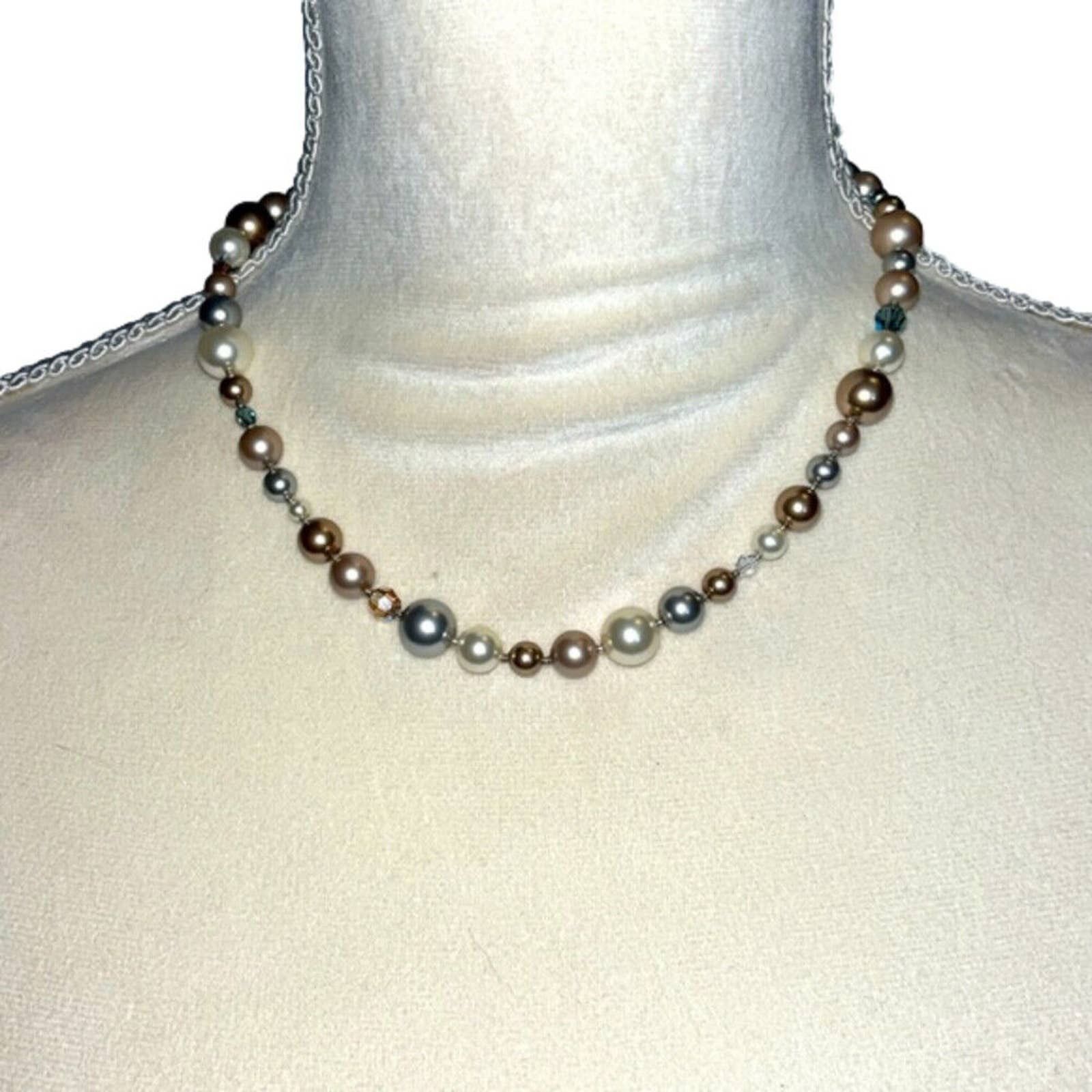 Other Signed Holly Yashi Classic Pearl Necklace - Cafe-au-Lait | Grailed