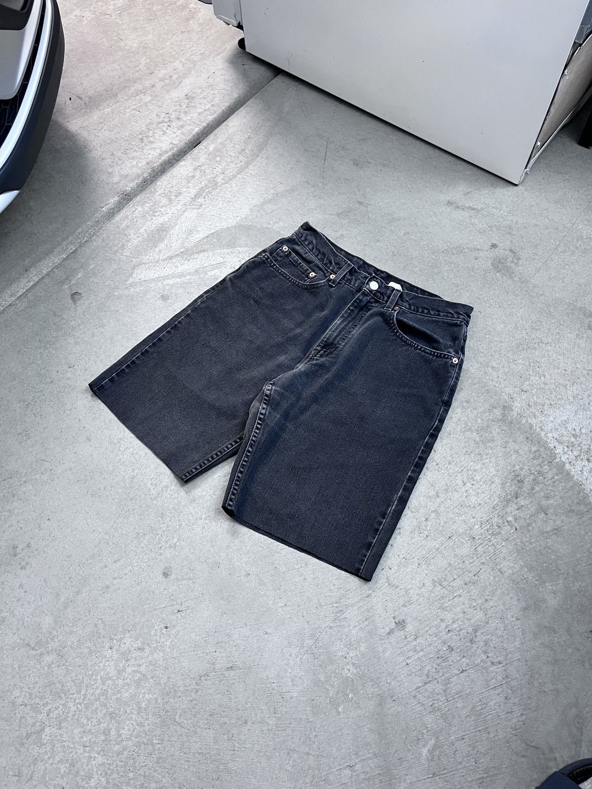 Vintage Vintage 90s Levis Jorts 550 Black Gray Wash Wide Baggy Fit ...