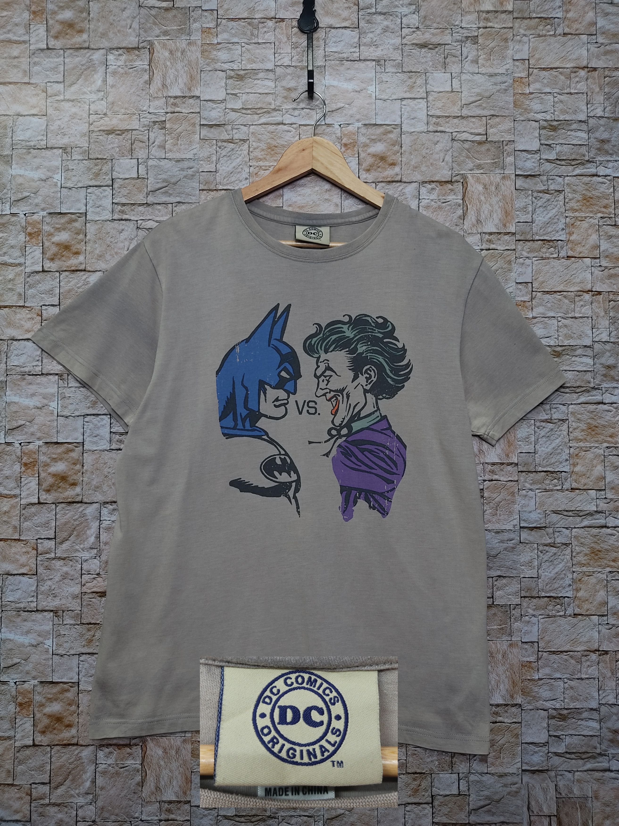 Cartoon Network × Dc Comics × Vintage Vintage Batman vs Joker DC Comic ...