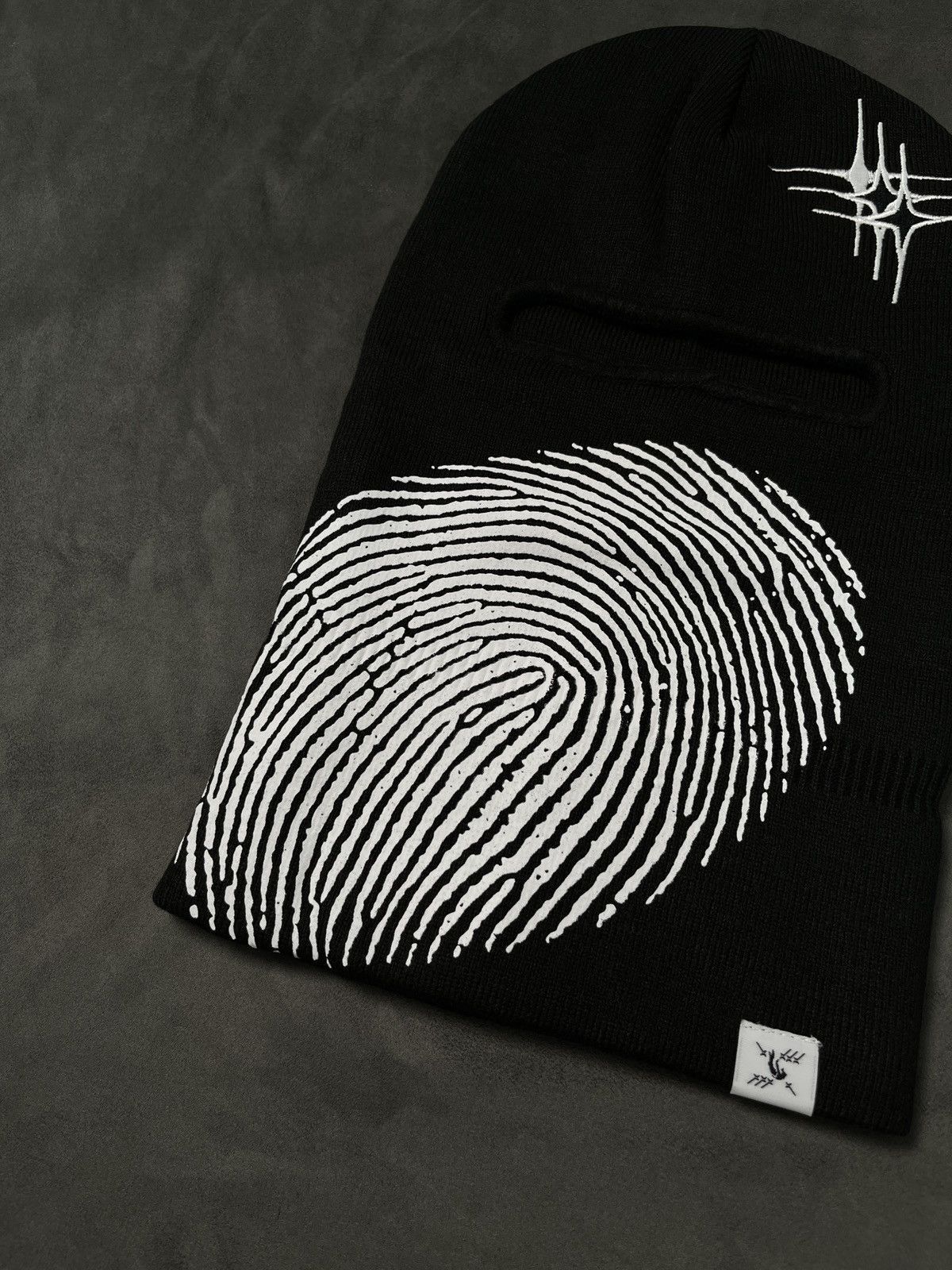 Hype × Japanese Brand × Streetwear Deadstock Fingerprint Graphic ...