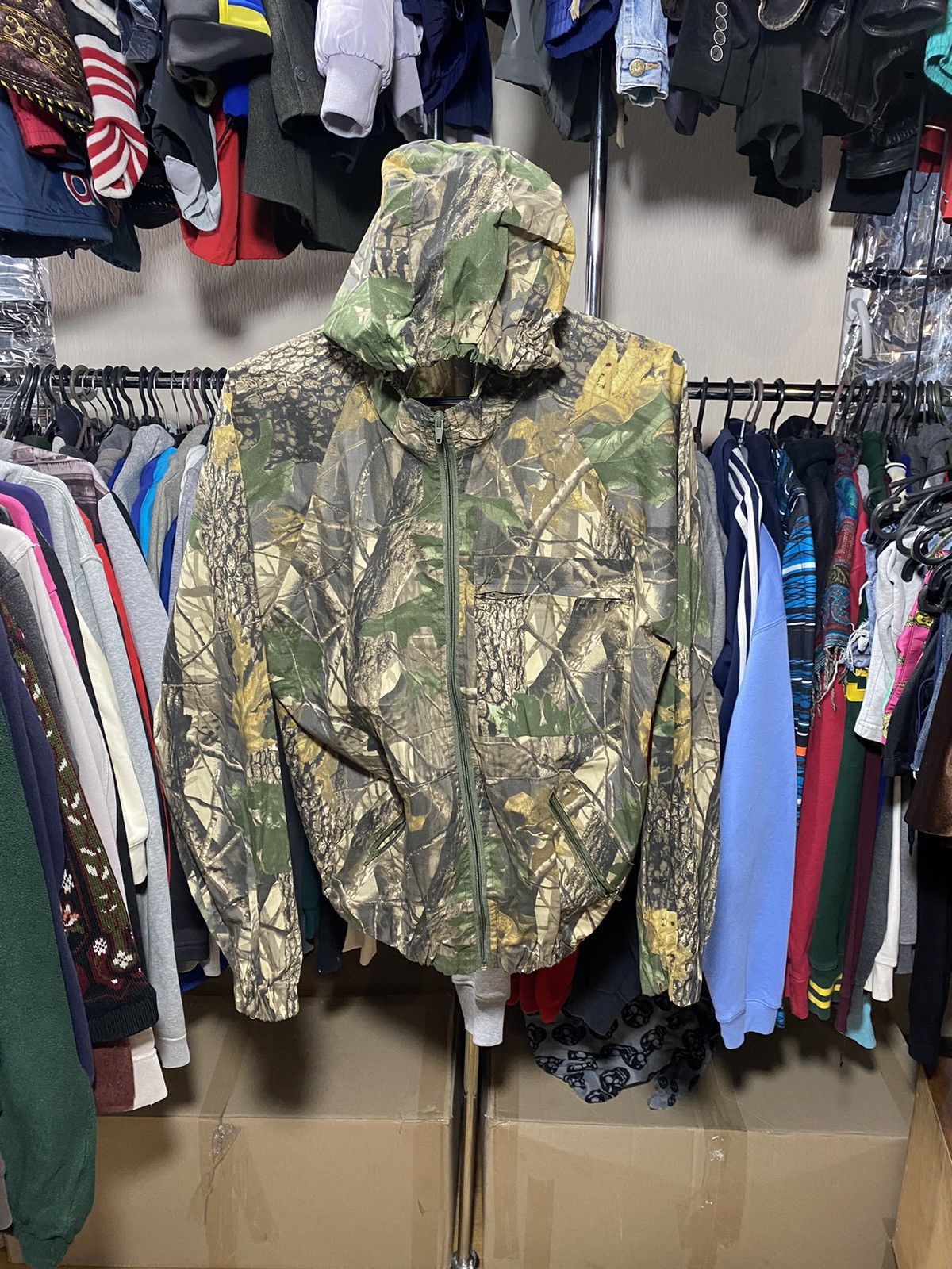 Avant Garde × Camo × Realtree Vintage Walls Advantage Camo RealTree ...