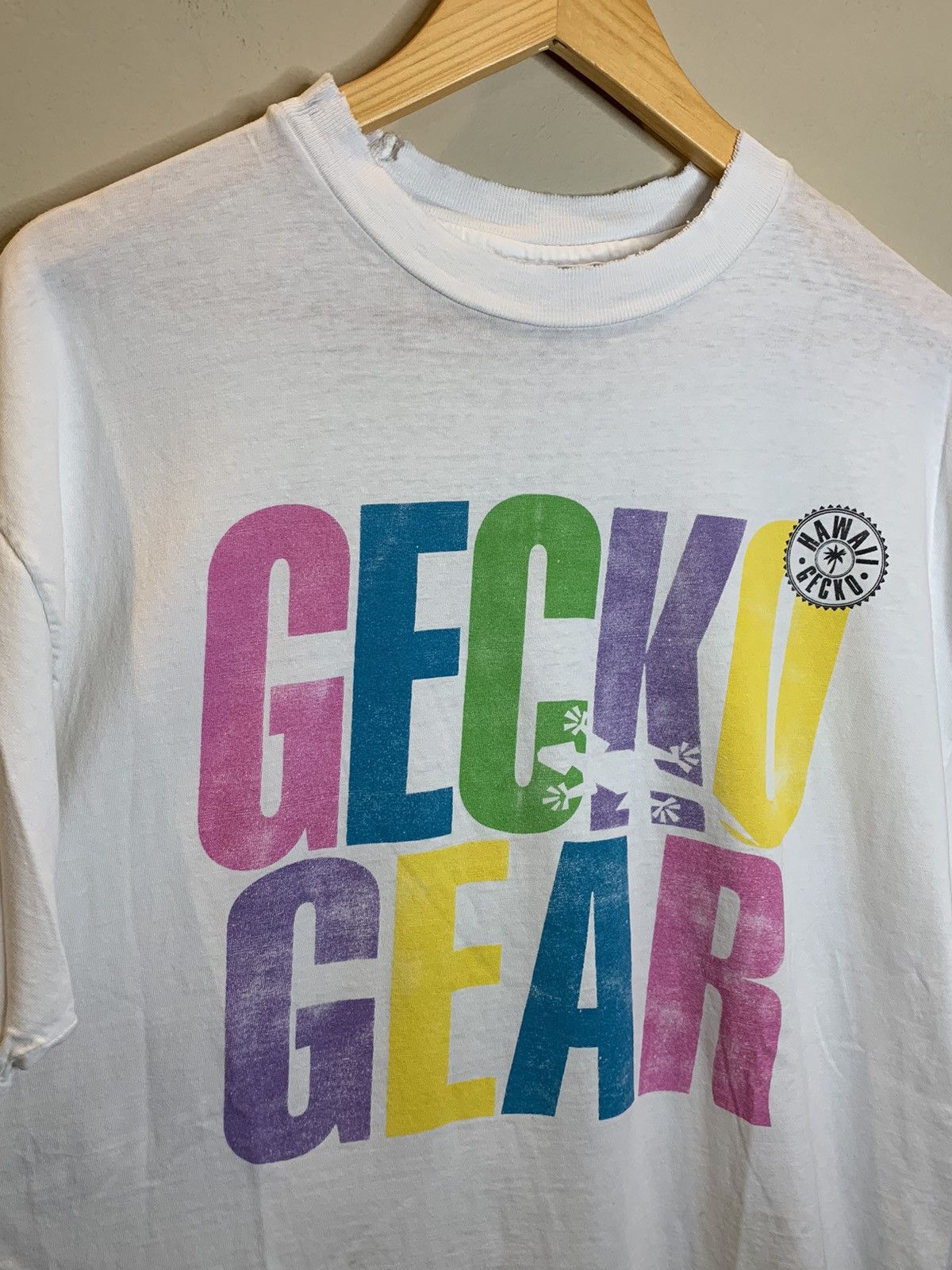 Art × Made In Usa × Vintage *RARE* Vintage Gecko Gear Hawaii Single ...