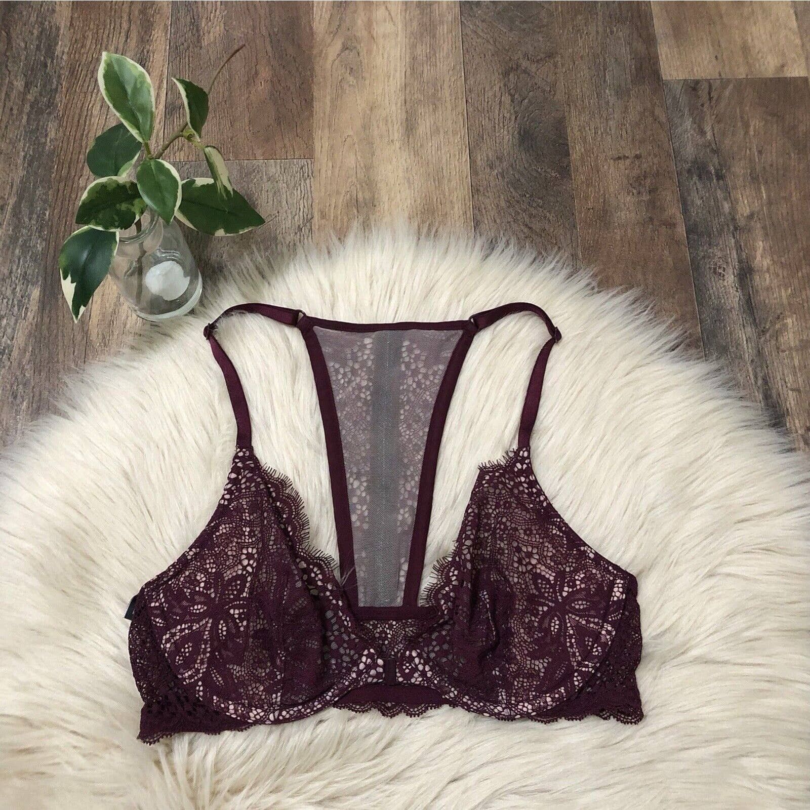 Victoria's Secret Victoria's Secret Lace Front Closure Racerback Plunge ...