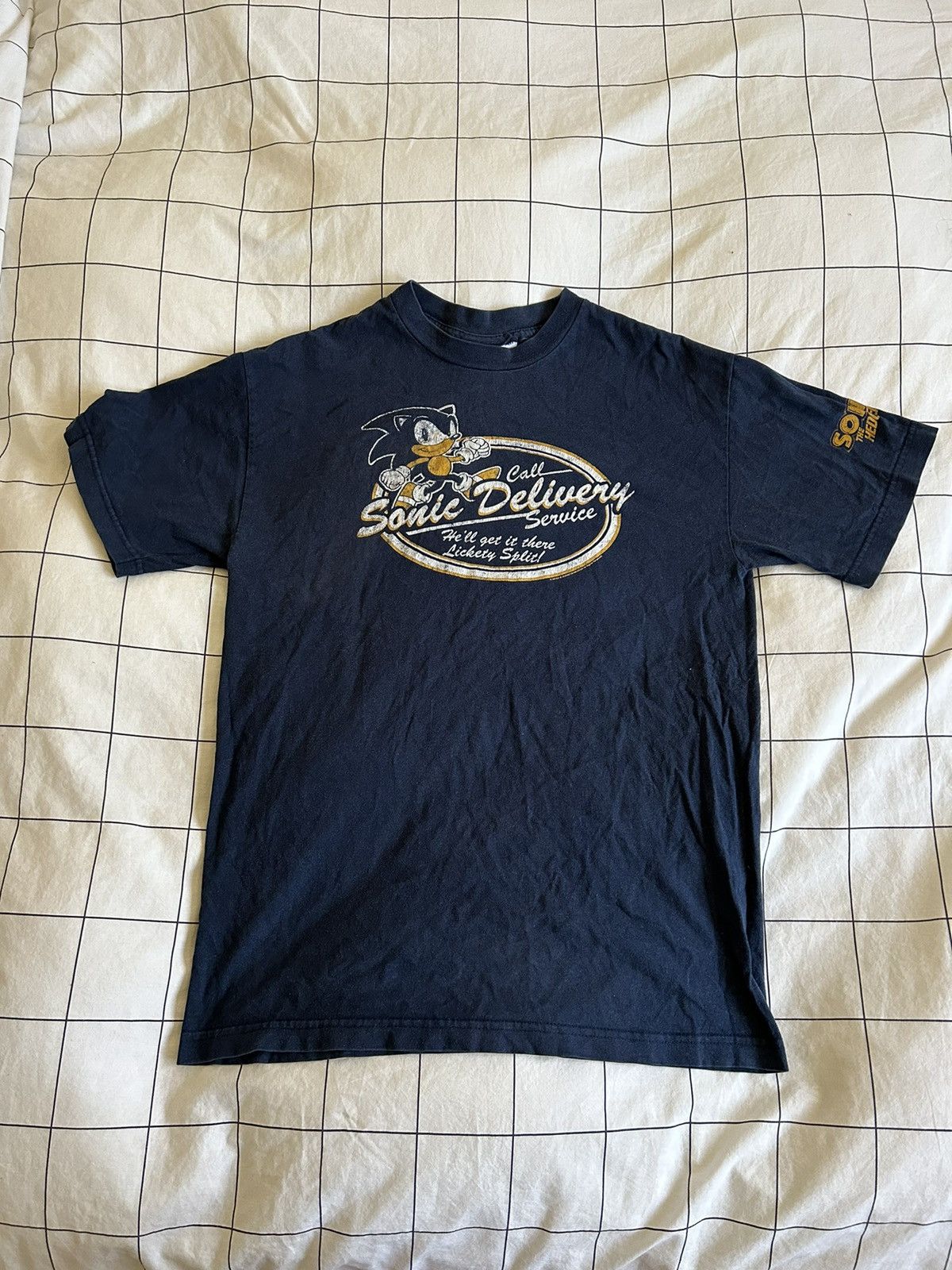 Vintage Vintage Sonic the Hedgehog “Sonic Delivery Service” tee | Grailed