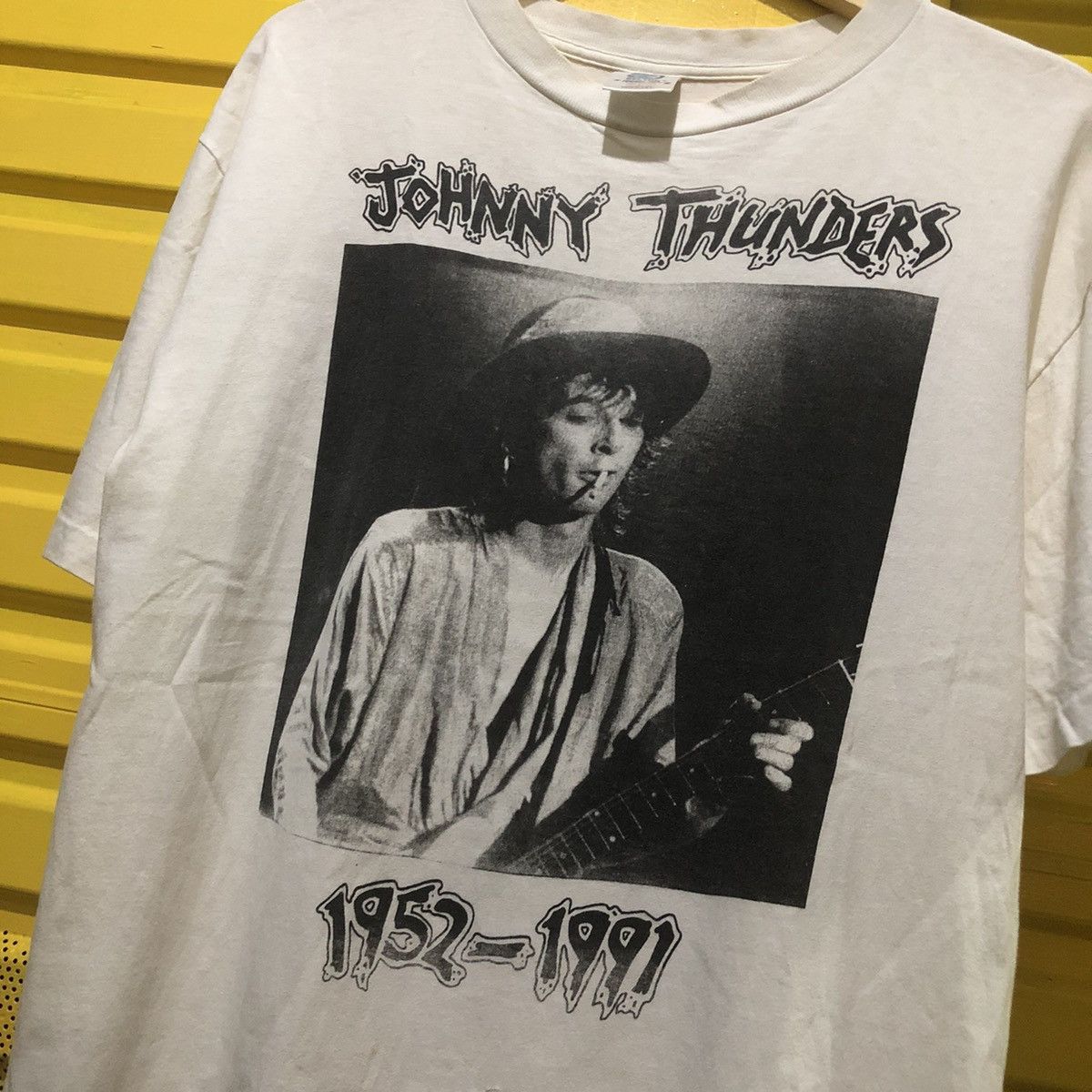 Band Tees × Vintage Vintage Johnny Thunders Memoriam | Grailed