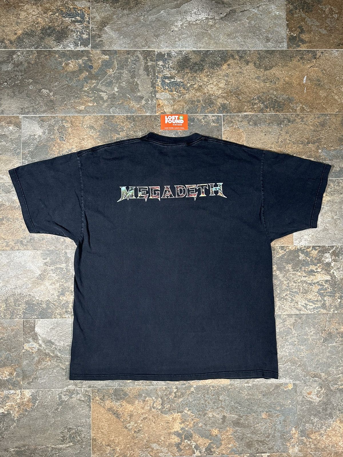 Band Tees × Giant × Vintage ‘90s Vintage Megadeth Spell Out Band Faded ...