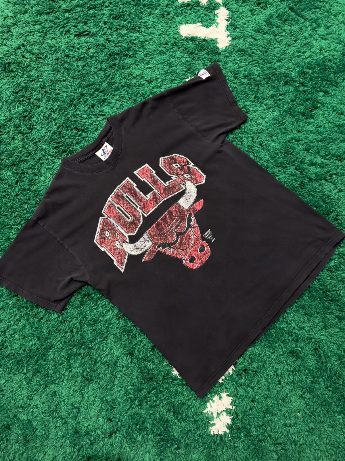 Chicago Bulls × NBA × Vintage Vintage Chicago Bulls Logo Tee | Grailed
