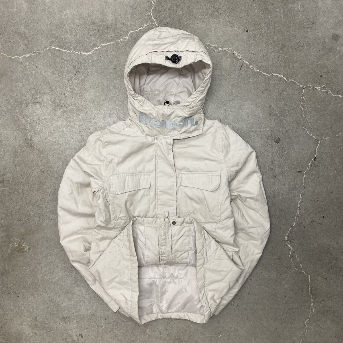 Bench × Streetwear × Vintage Bench vintage puffy parka embroidered neck ...