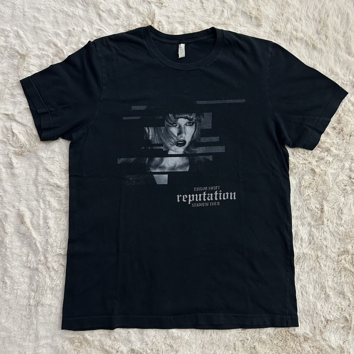 Vintage Taylor Swift Reputation Stadium Tour T-shirt Black Large | Grailed