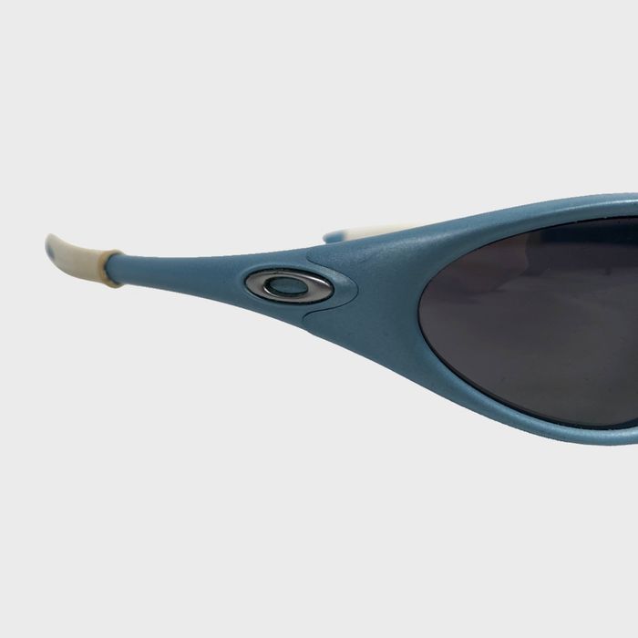 Oakley 2000’s vintage Oakley Minute (Gen.2) Powder Blue | Grailed
