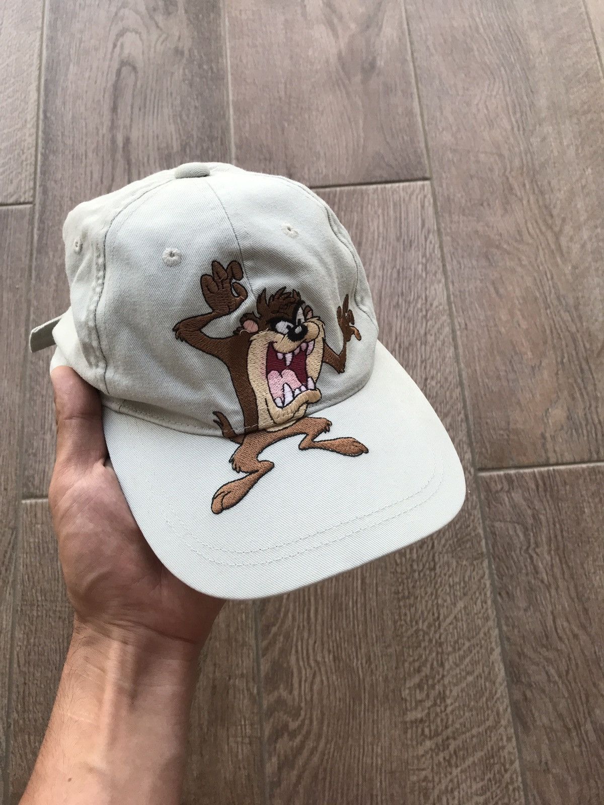 Movie × Vintage × War Vintage Warner Bros 2001 Crazy Taz Cap Hat | Grailed