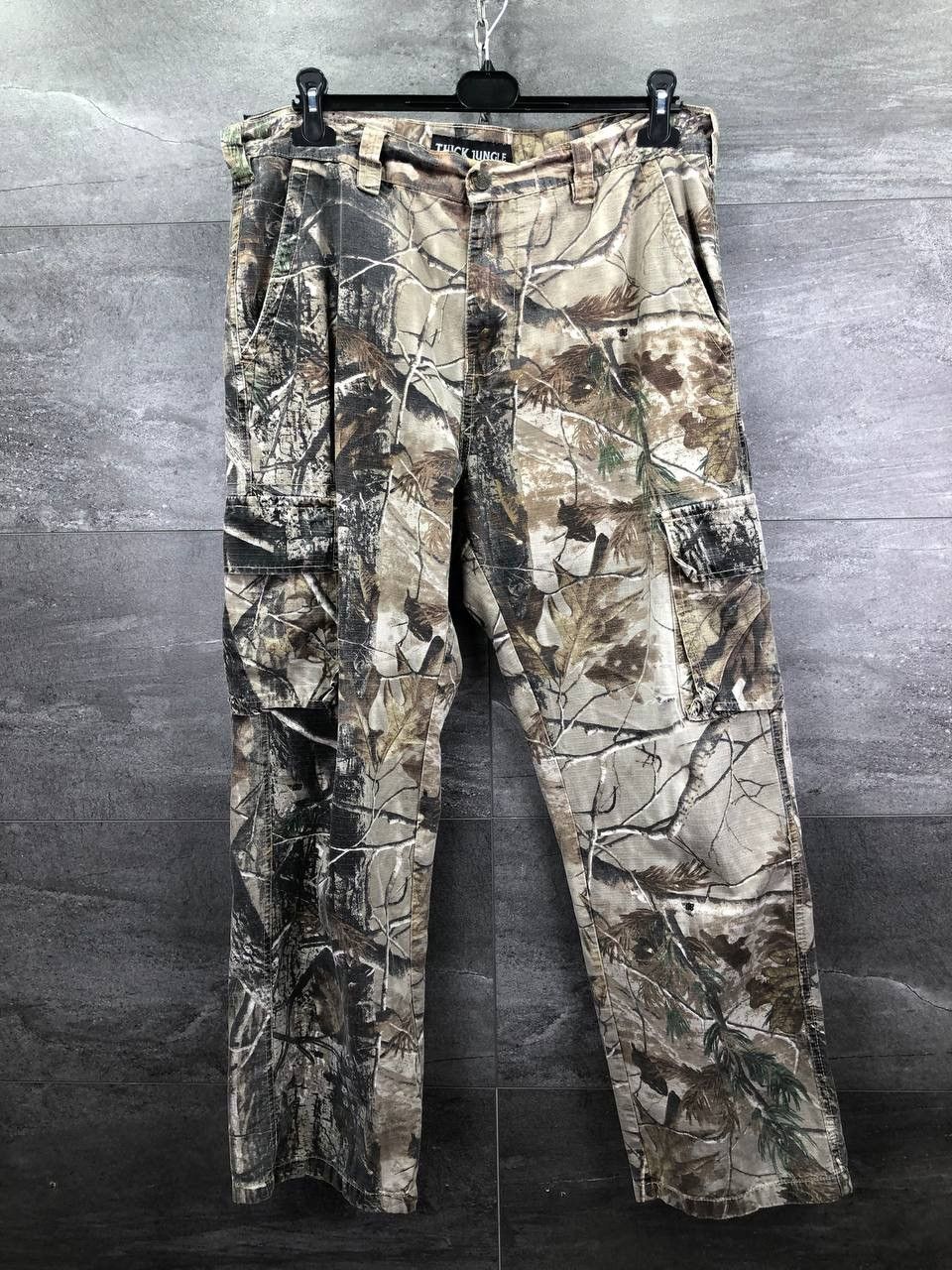 Realtree × Streetwear × Vintage Vintage Baggy Realtree Camo Cargo Pants ...