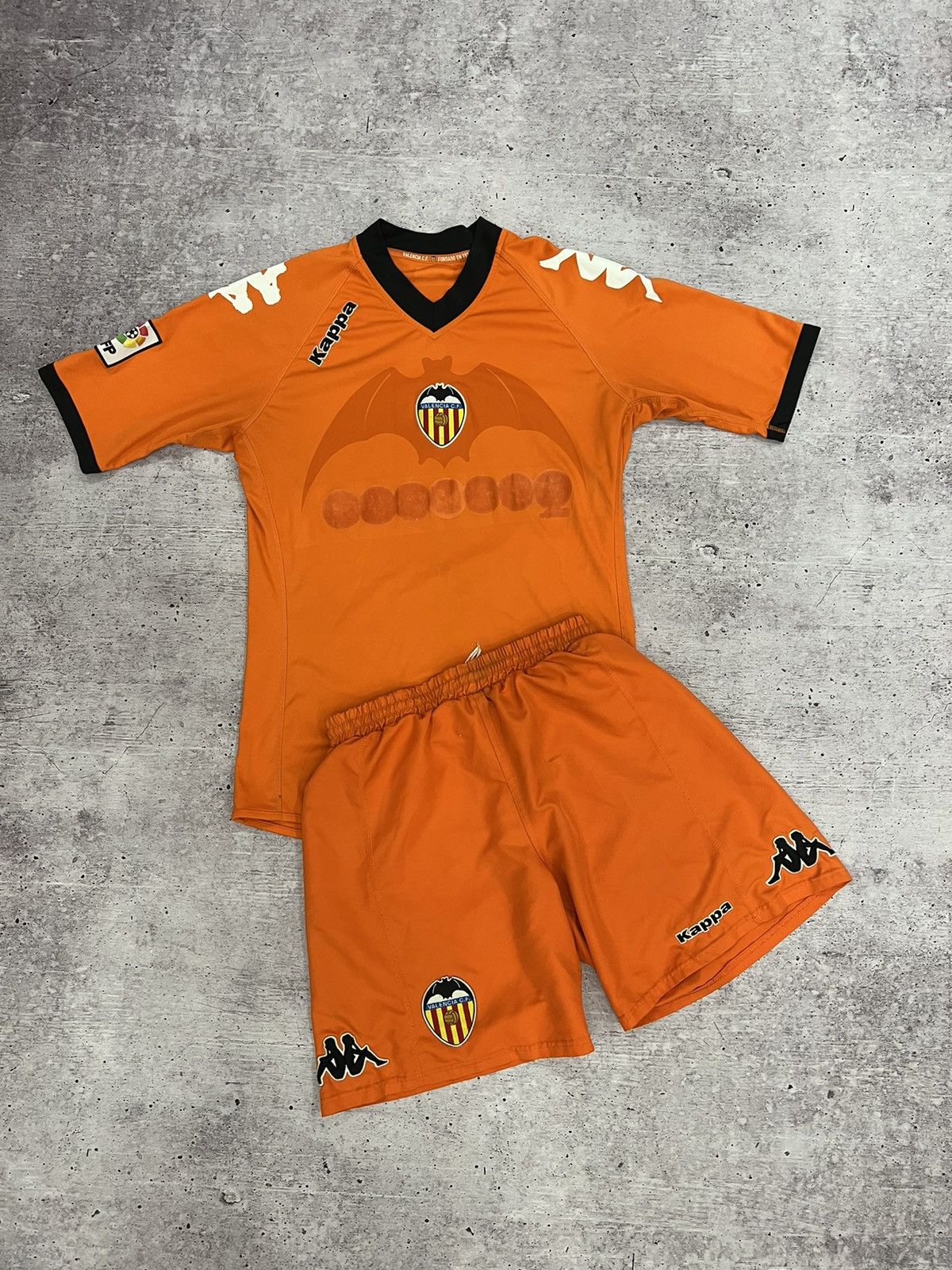 Vintage 🩸RARE🩸Kappa Valencia Soccer Uniform 2010/2011 🦇 | Grailed