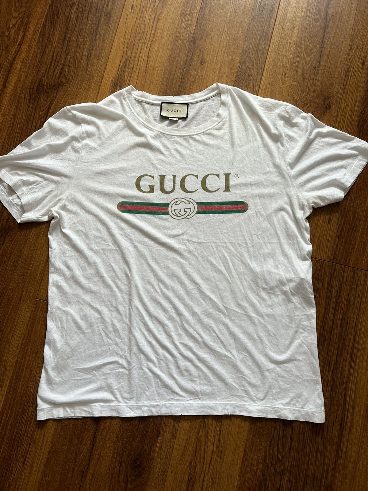 Gucci Gucci fake logo T | Grailed