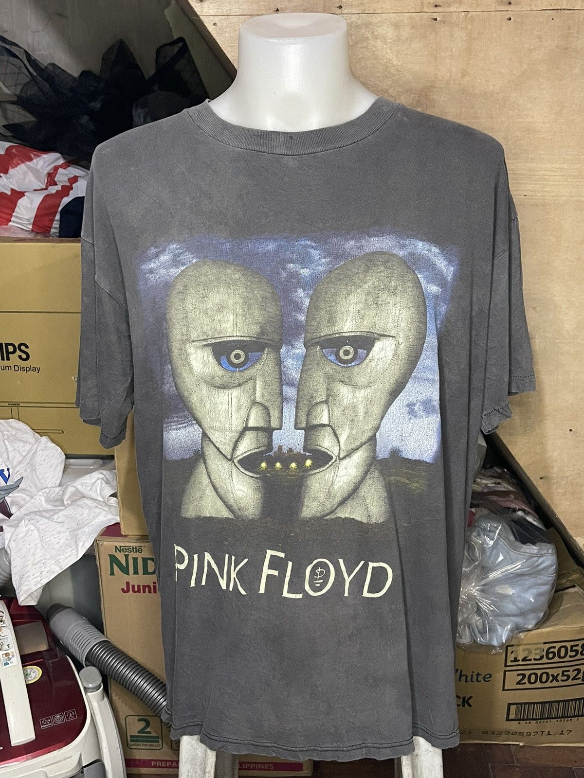 Vintage Vintage 1994 Pink Floyd Bell Division Brockum Cut tag Shirt ...