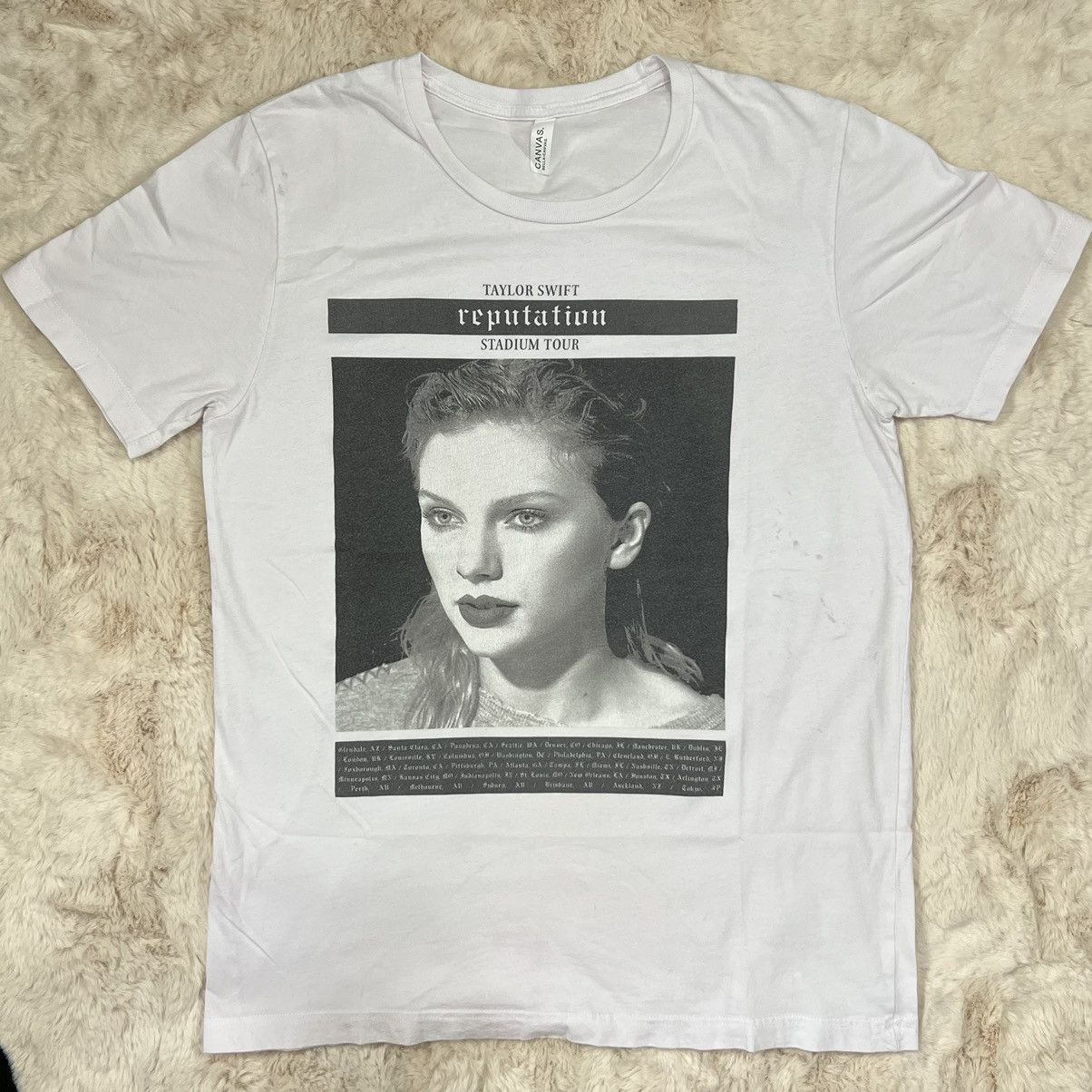 Nike Official Taylor Swift Reputation Stadium Tour T Shirt M | Grailed